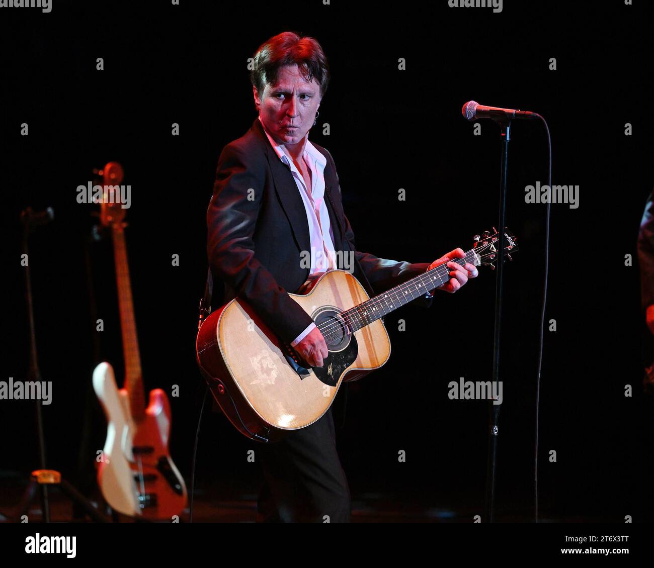 John waite singer hi-res stock photography and images - Alamy