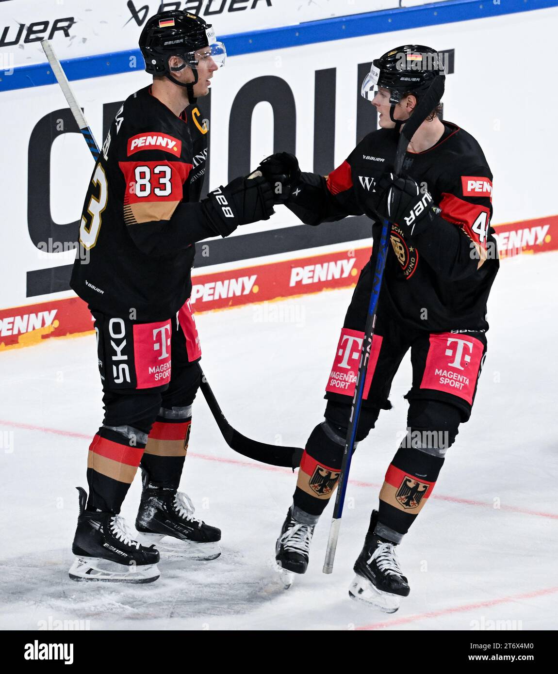 12 November 2023, Bavaria, Landshut: Ice hockey: Germany Cup, Germany ...