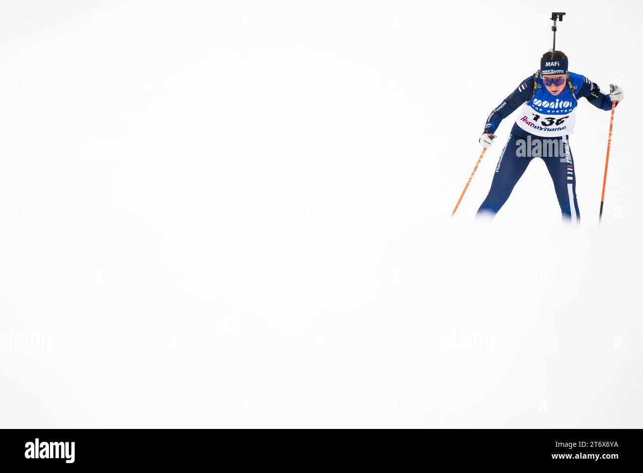 231112 Sara Andersson, Mora Biathlonklubb, tävlar i damernas sprint ...