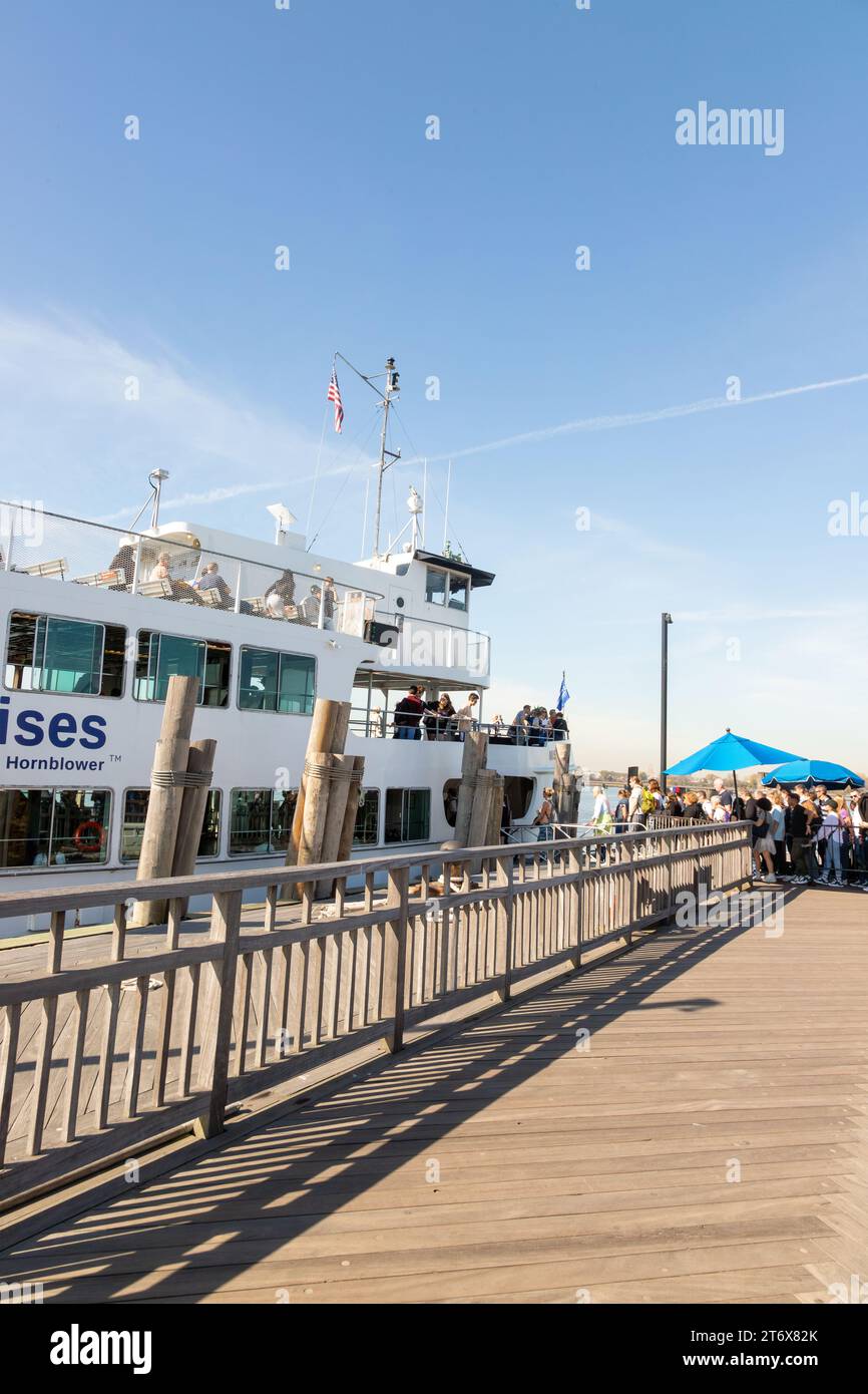 Statue Cruises passenger ferry Lady Liberty. Transporting tourists to ...