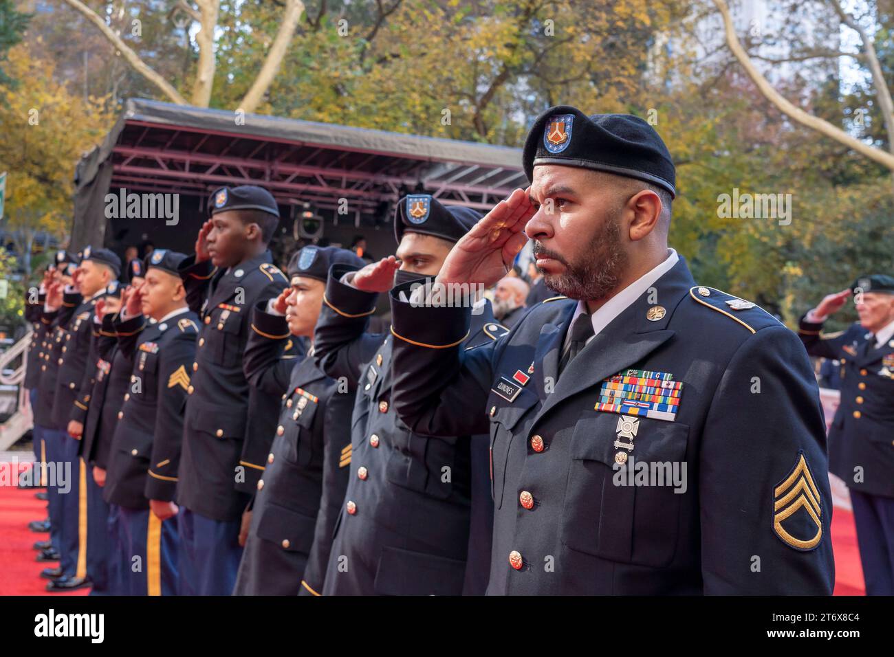 American soldiers national anthem hi-res stock photography and images ...