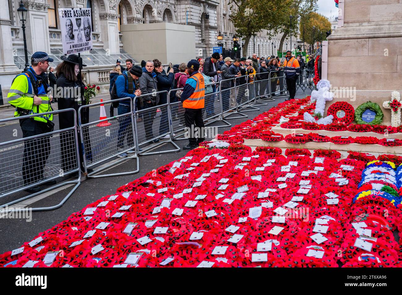 London, UK. 12 Nov 2023. A solitary Julian Assange supporter in a Guy ...