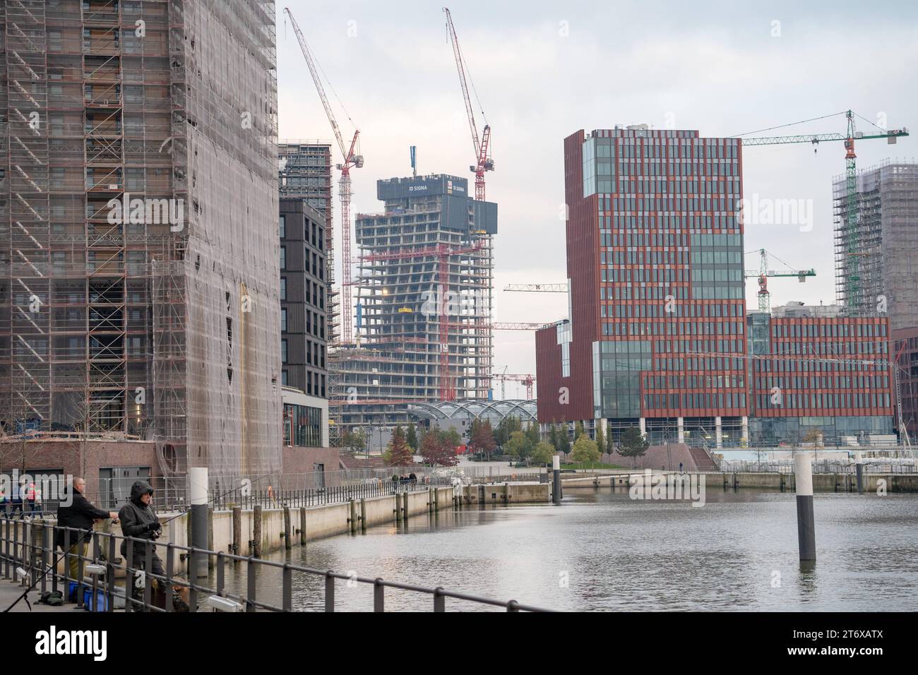 Elbtower in Hamburg Blick auf die Baustelle nach Baustopp im Oktober ...