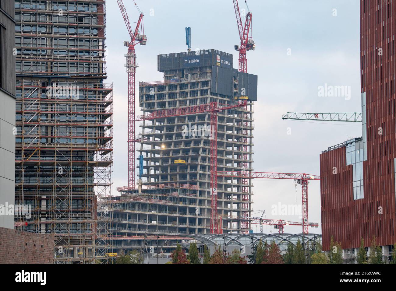 Elbtower in Hamburg Blick auf die Baustelle nach Baustopp im Oktober ...