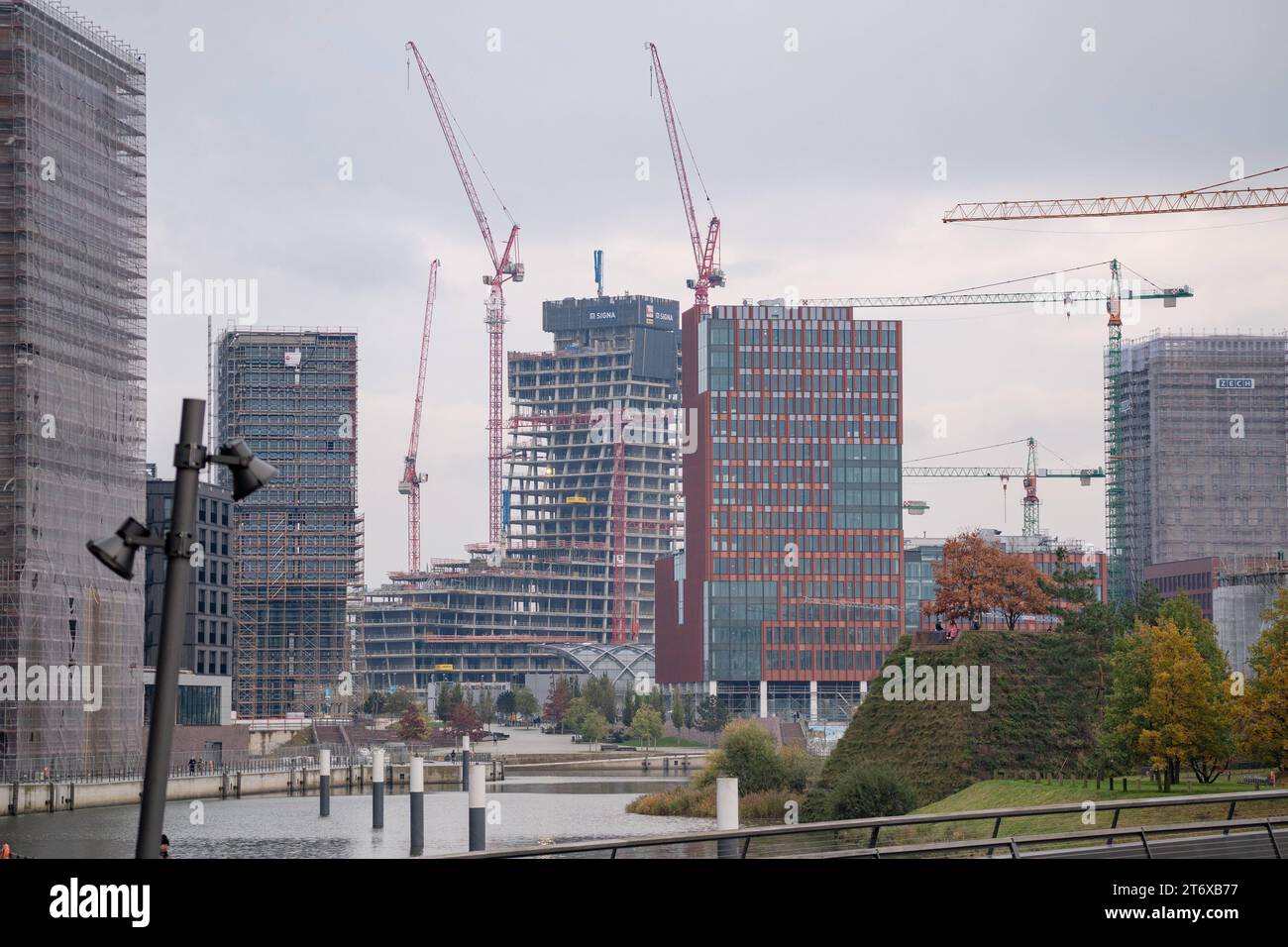 Elbtower in Hamburg Blick auf die Baustelle nach Baustopp im Oktober ...
