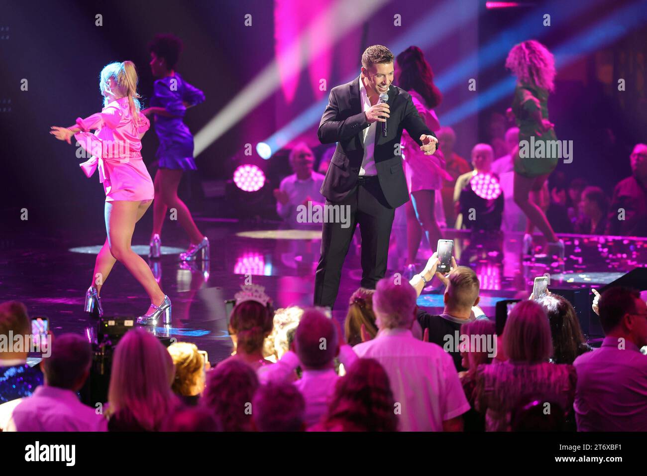 Ramon Roselly - Die grosse Silvester Show 2023 Deutscher Schlagersänger ...