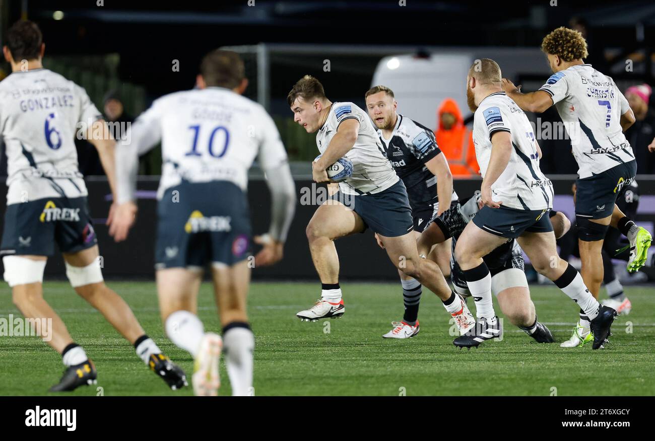 Theo Dan of Saracens on the charge during the Gallagher Premiership ...