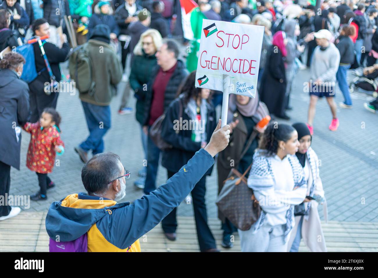 11th November Palestinian Solidarity March - Armistace Day Stock Photo ...