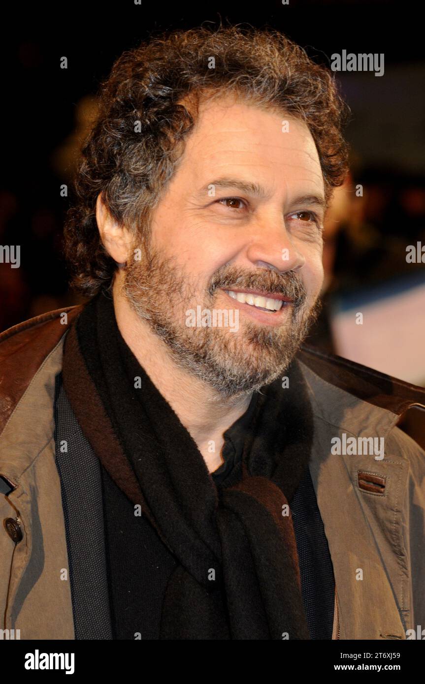 Edward Zwick, Defiance Premiere, London, UK Stock Photo - Alamy