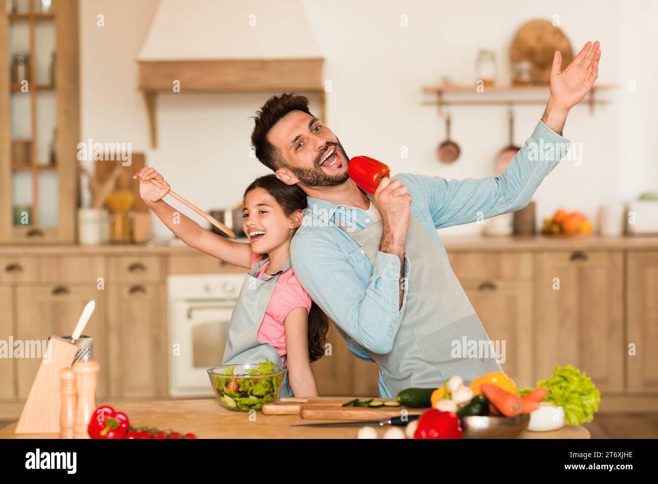 Father daughter singing together hi-res stock photography and images ...