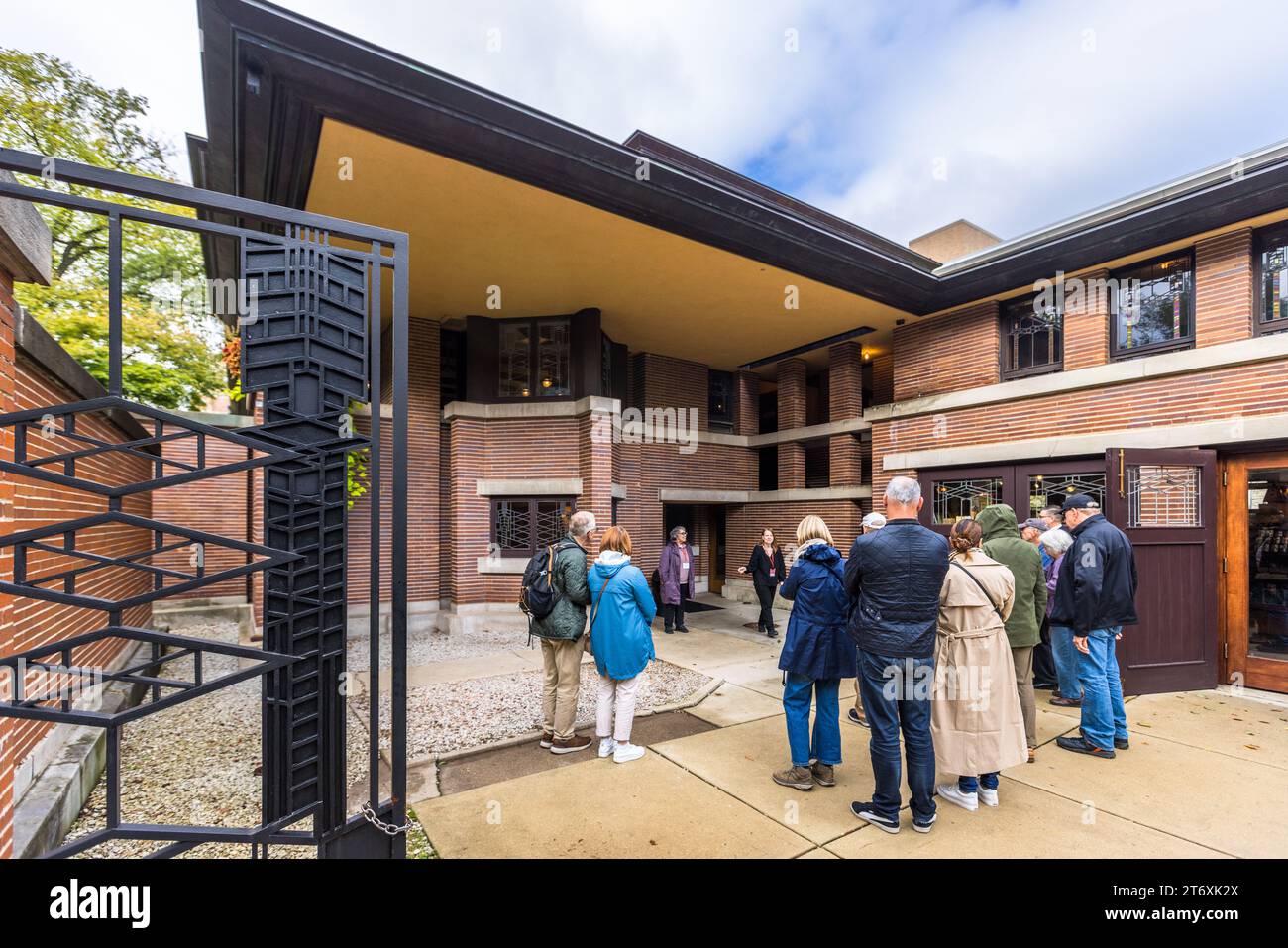 Frederick C. Robie House is a prairie-style House designed by Frank ...