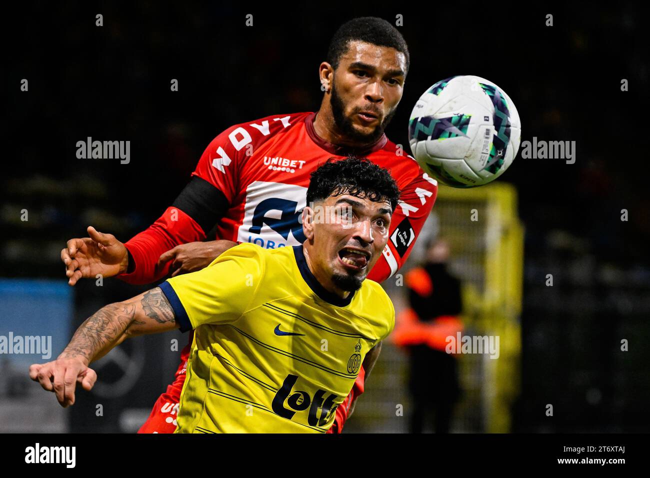 Kortrijk's Mark Mampasi and Union's Cameron Puertas Castro fight for ...