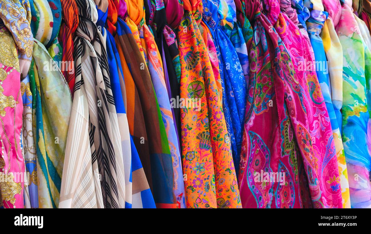 Changing room yellow shirt hi-res stock photography and images - Alamy