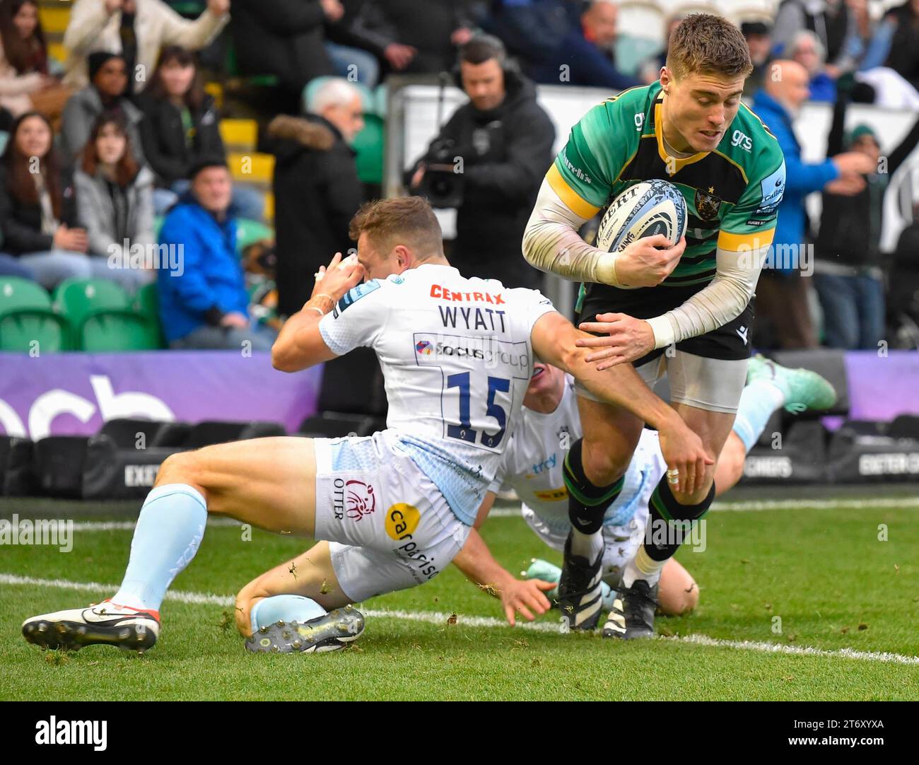 Tommy freeman of northampton saints hi-res stock photography and images ...