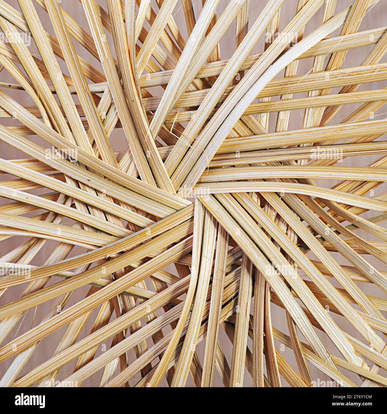 Weave straw hi-res stock photography and images - Alamy