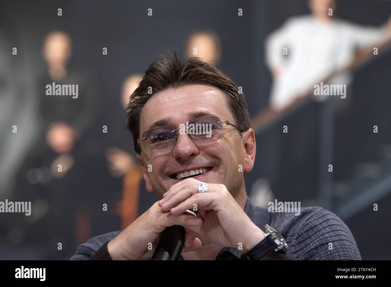 Russian actor sergei bezrukov hi-res stock photography and images - Alamy