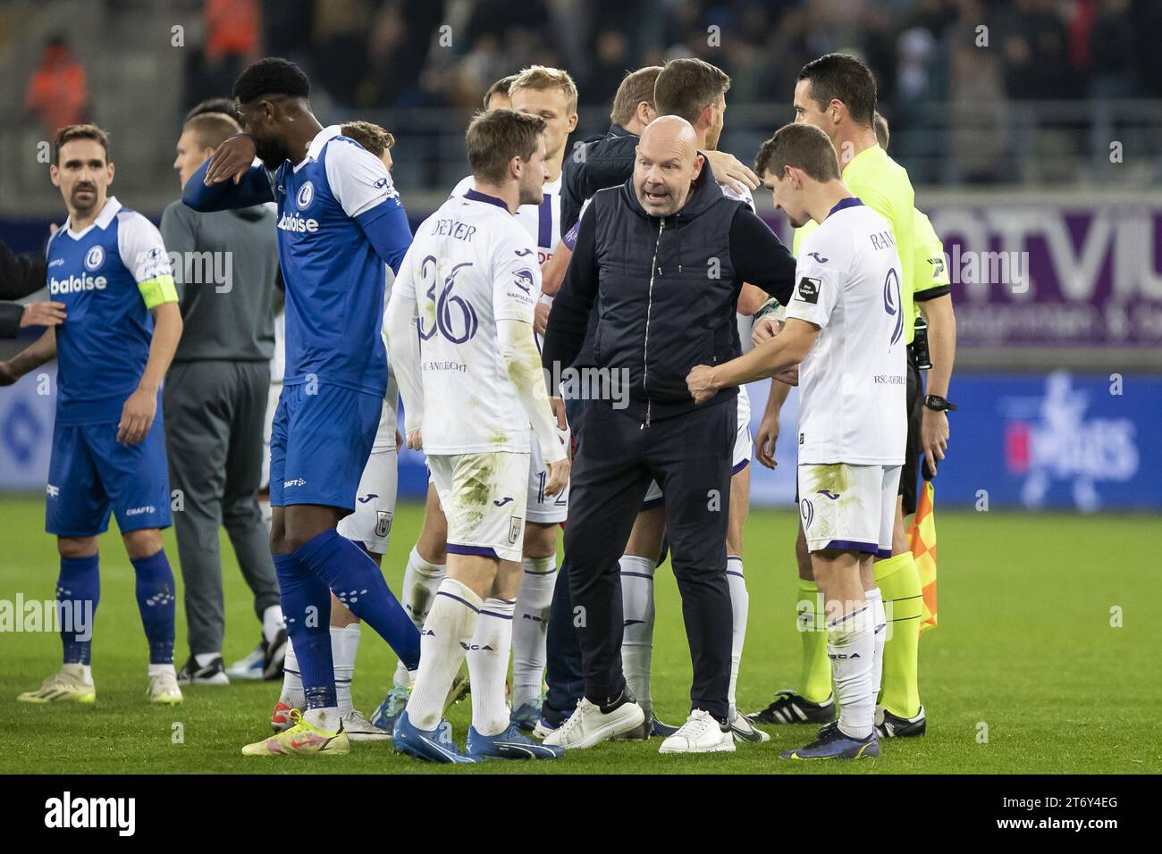 Benito raman kaa gent hi-res stock photography and images - Alamy