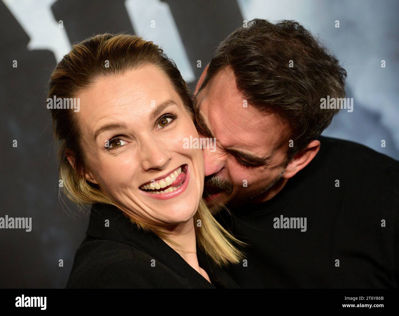 12 November 2023, Hamburg: Anna Hofbauer, actress, and her husband Marc ...