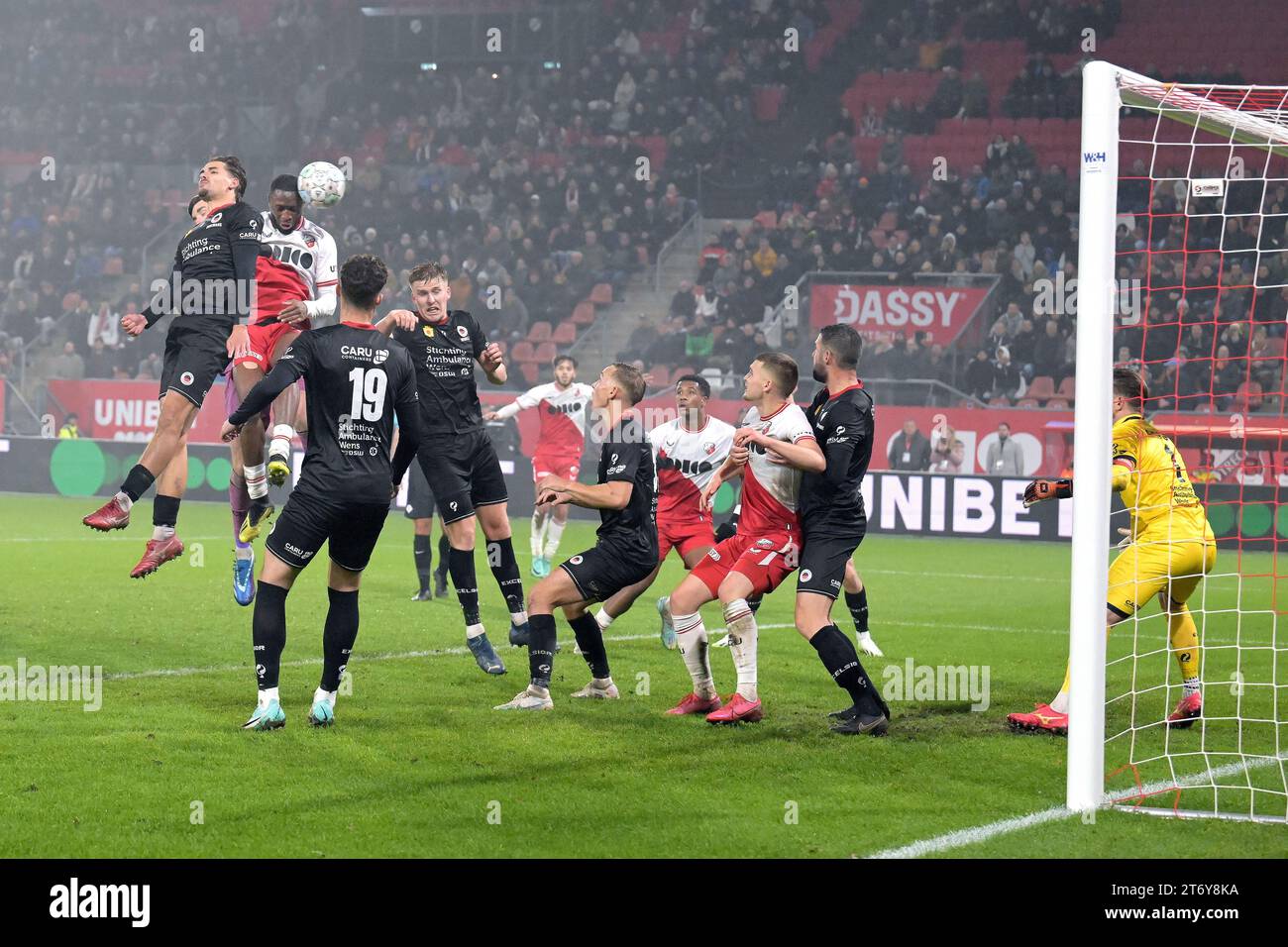 UTRECHT - Modibo Sagnan of FC Utrecht scores during the Dutch Eredivisie match between FC ...
