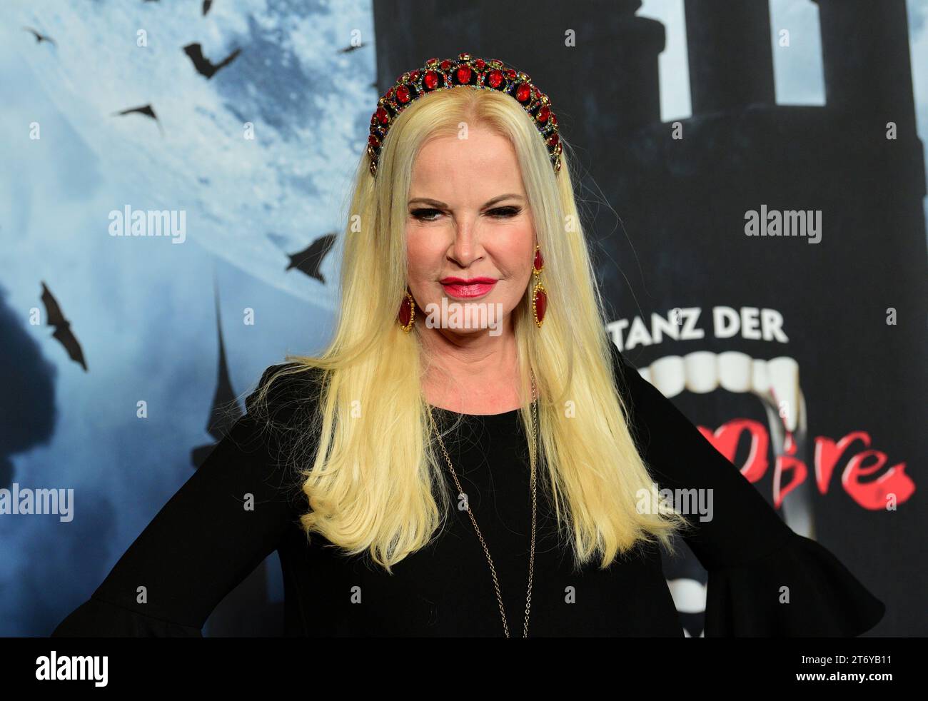 12 November 2023, Hamburg: Anna Heesch, presenter, attends the premiere ...