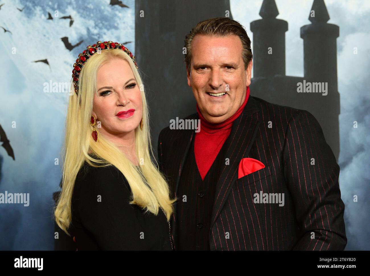 12 November 2023, Hamburg: Anna Heesch, presenter, and her partner Ralf ...