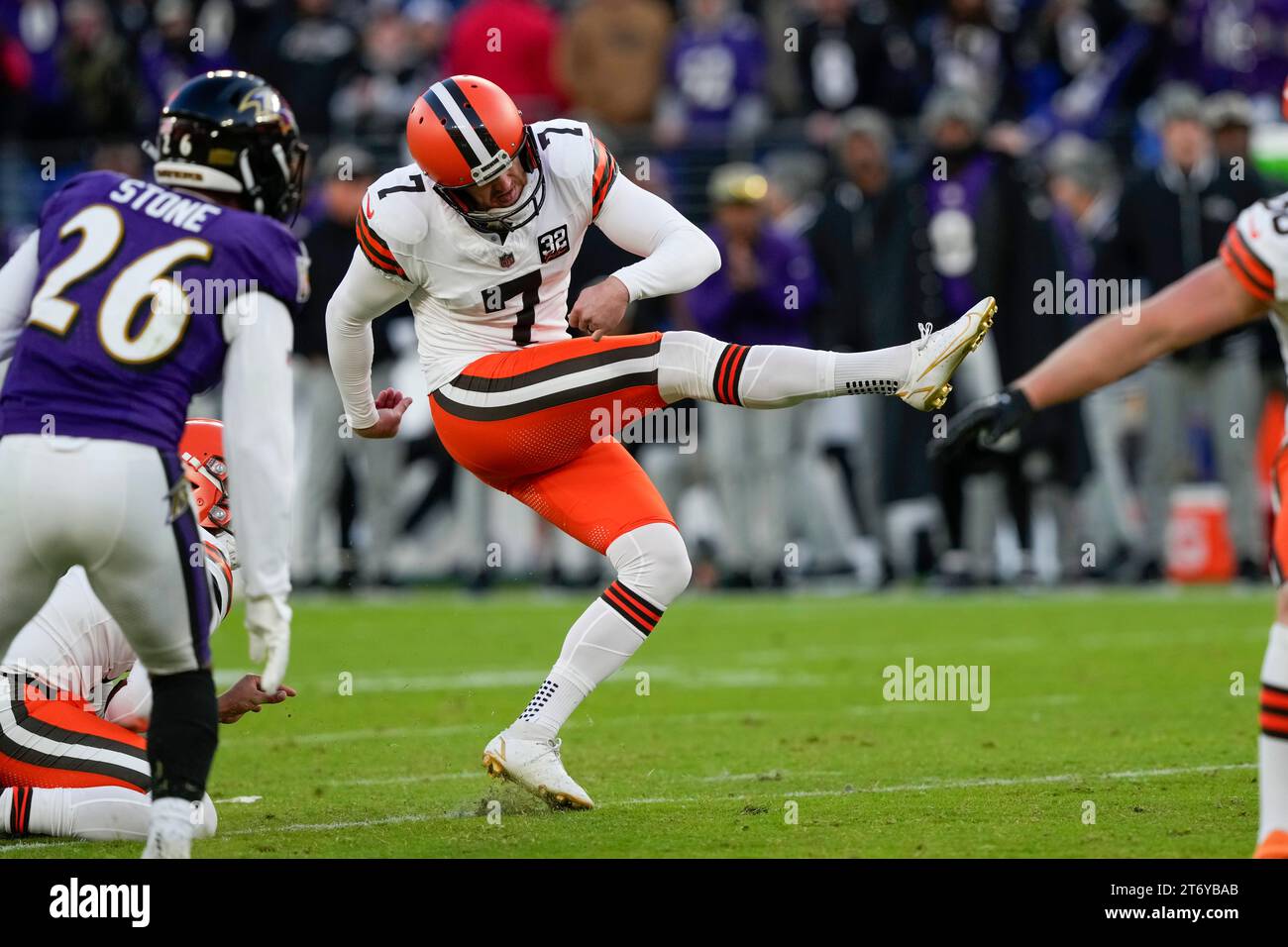 Cleveland Browns place-kicker Dustin Hopkins kicks the game winning field goal against the ...