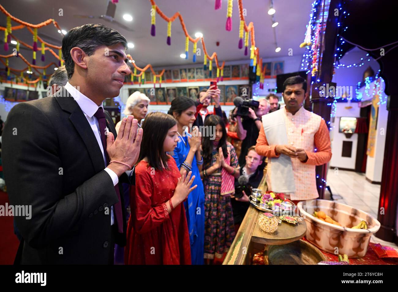 Prime Minister Rishi Sunak with his wife Akshata Murty and daughters ...