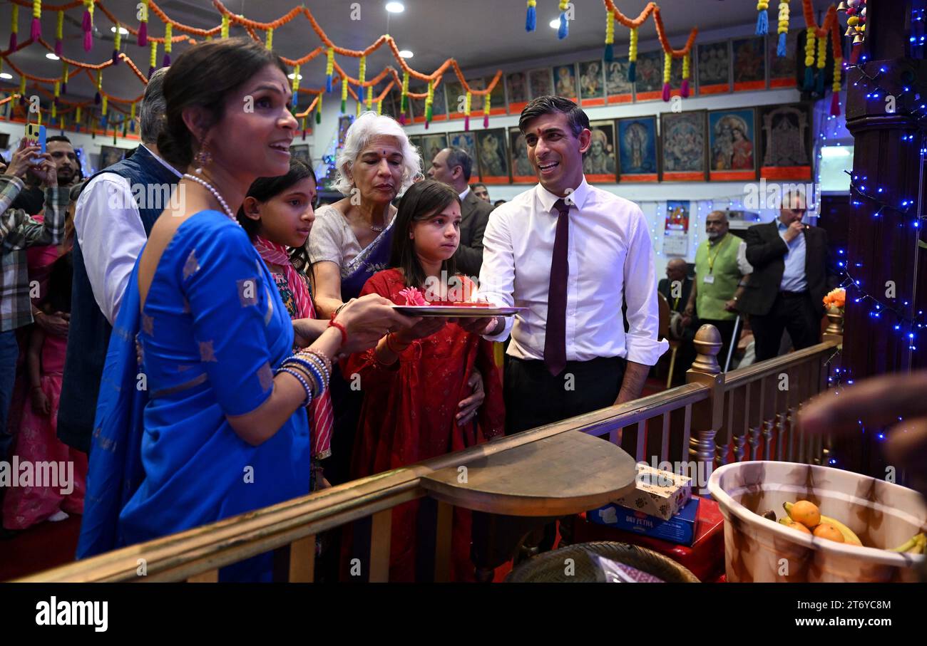 Prime Minister Rishi Sunak with his wife Akshata Murty and daughters ...