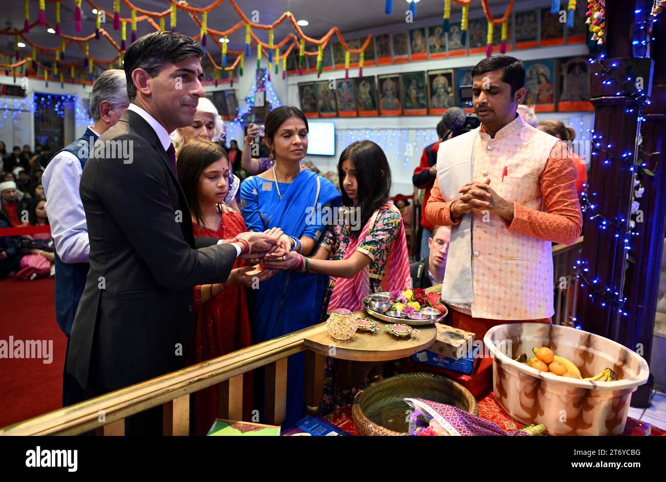Prime Minister Rishi Sunak with his wife Akshata Murty and daughters ...