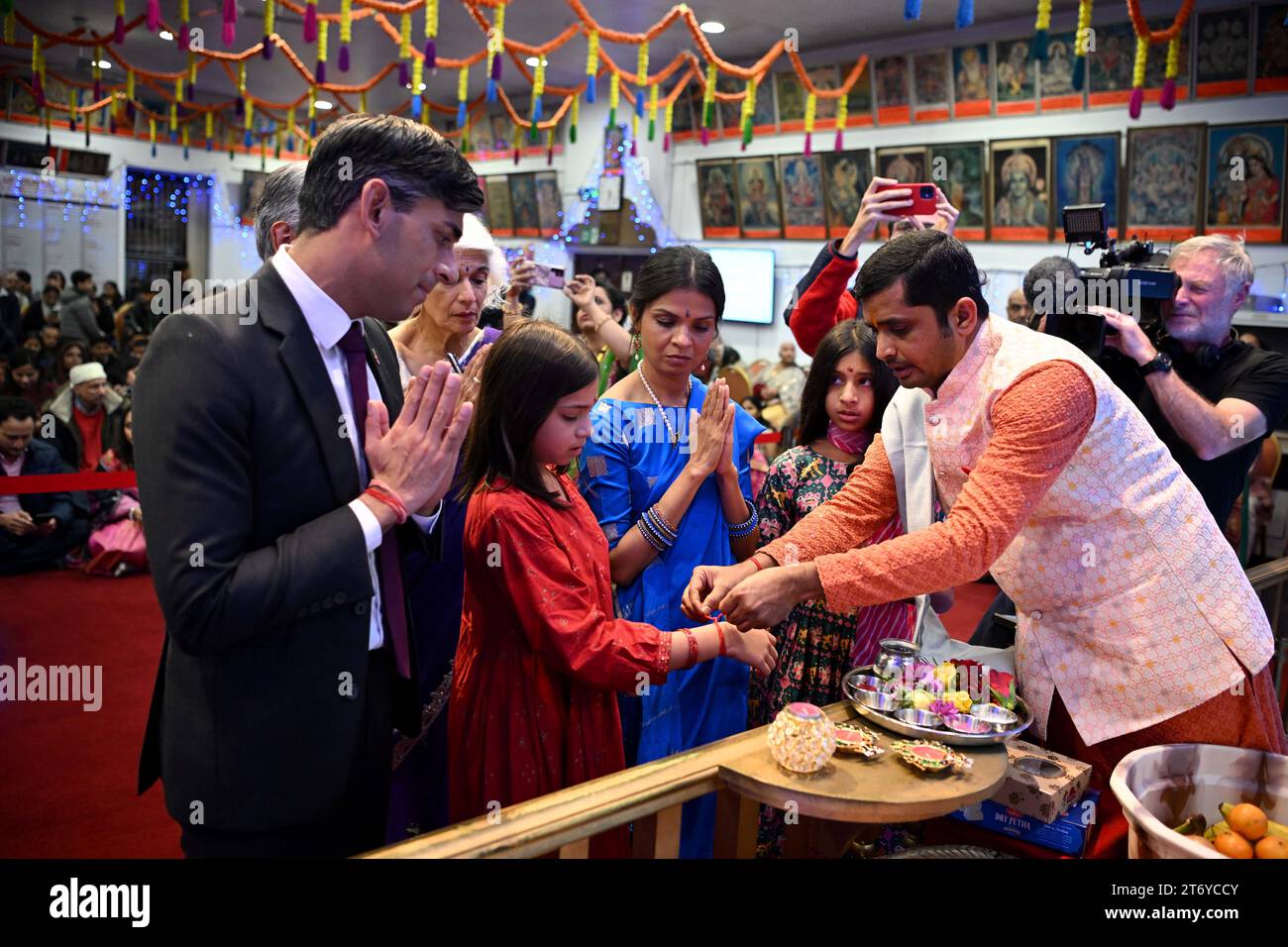 Prime Minister Rishi Sunak with his wife Akshata Murty and daughters ...