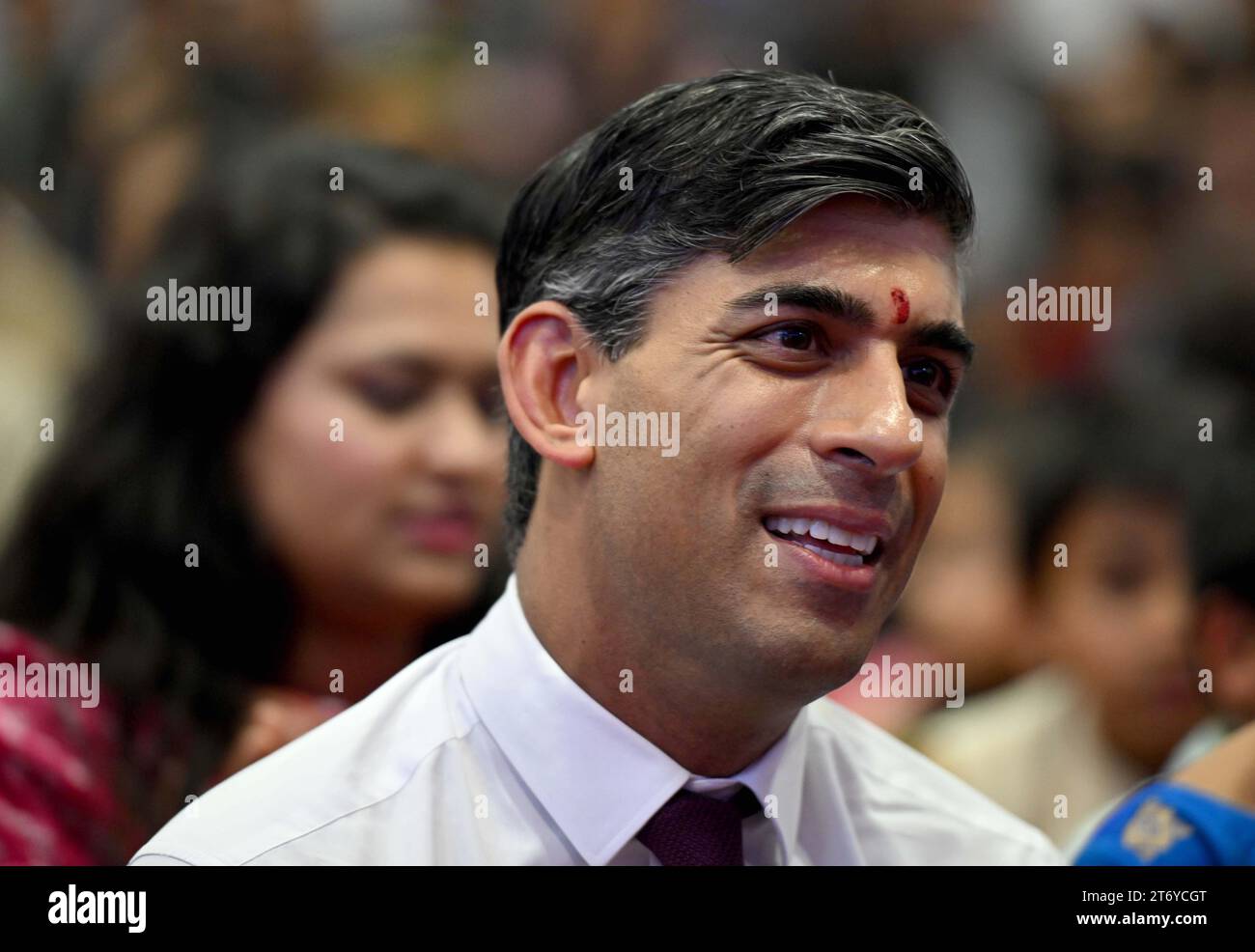 Prime Minister Rishi Sunak joins Diwali celebrations at the Vedic ...