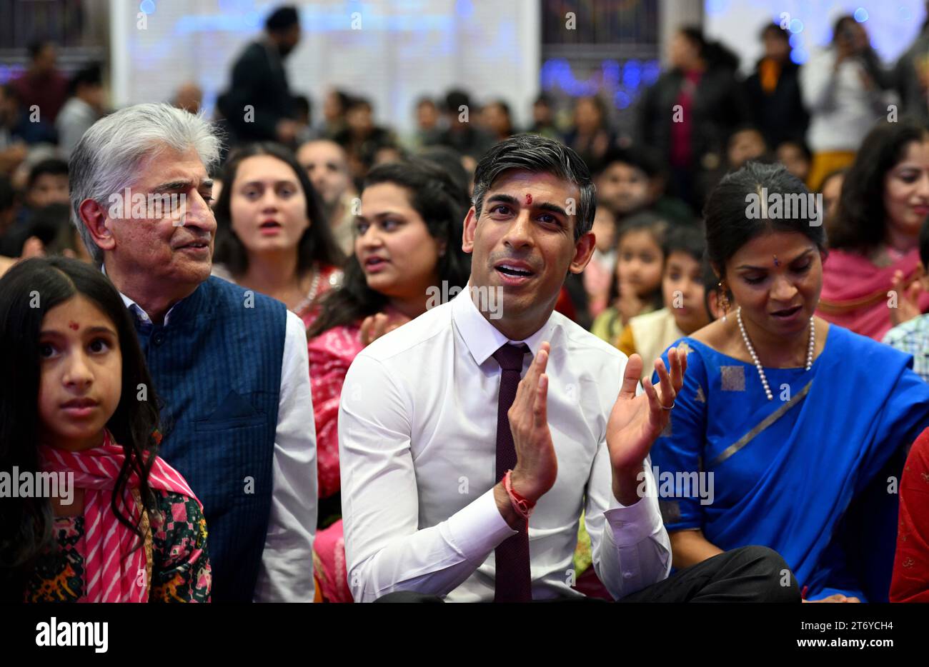 Prime Minister Rishi Sunak joins Diwali celebrations at the Vedic ...
