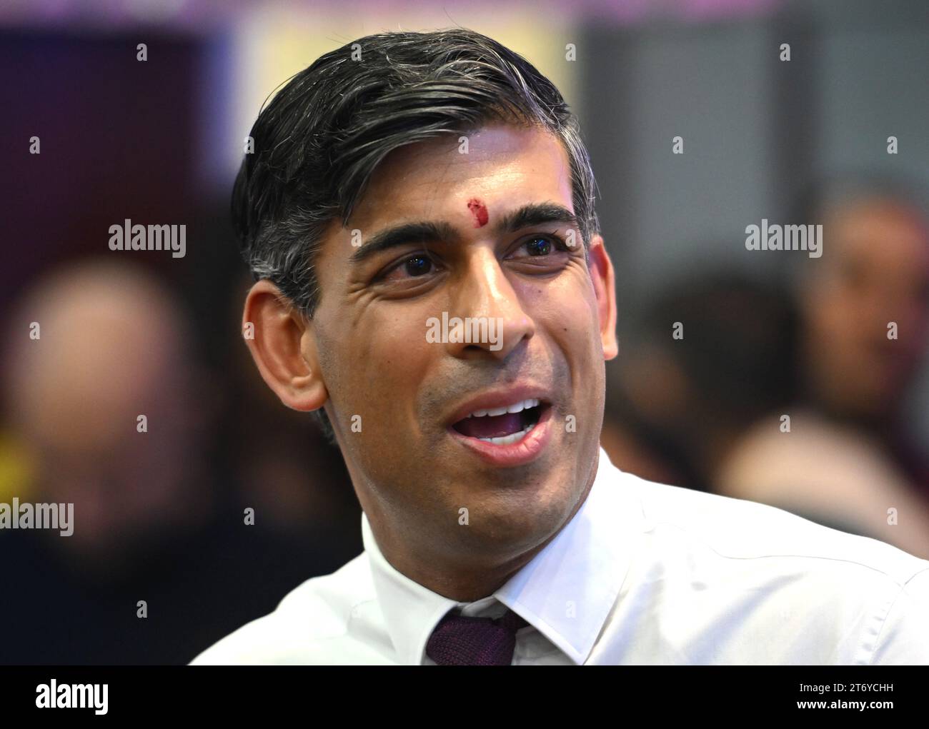 Prime Minister Rishi Sunak joins Diwali celebrations at the Vedic ...