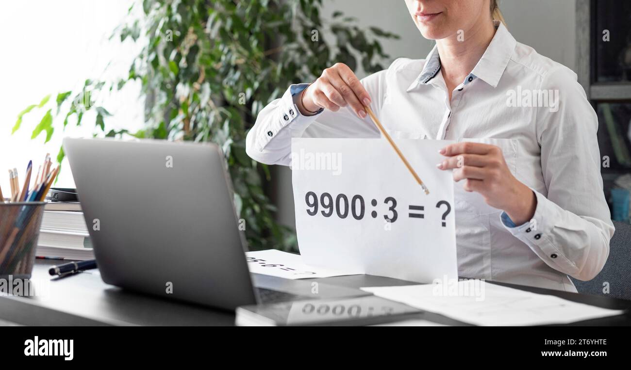 Class divisions hi-res stock photography and images - Alamy