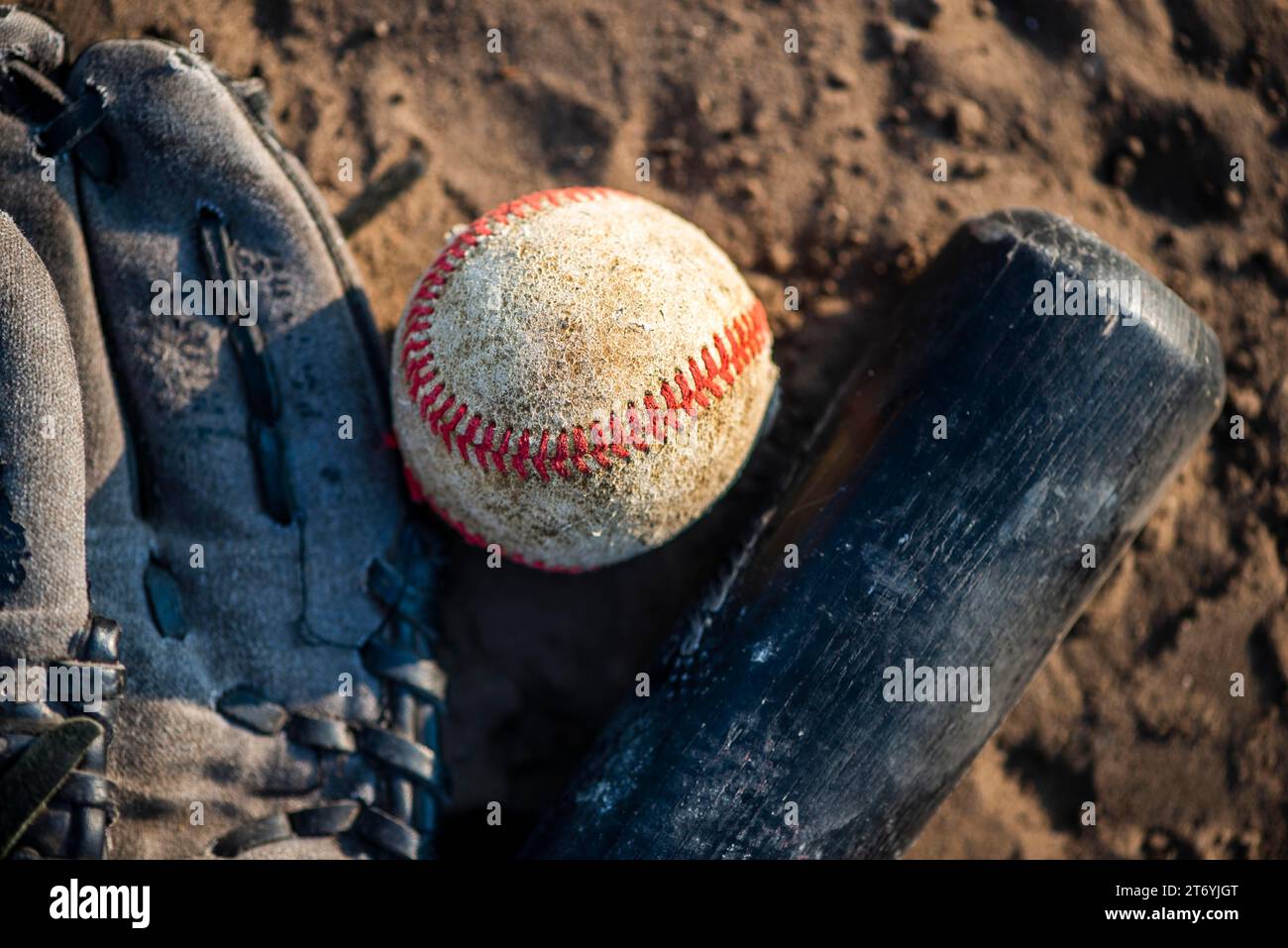 Close up baseball bat dirt Stock Photo - Alamy