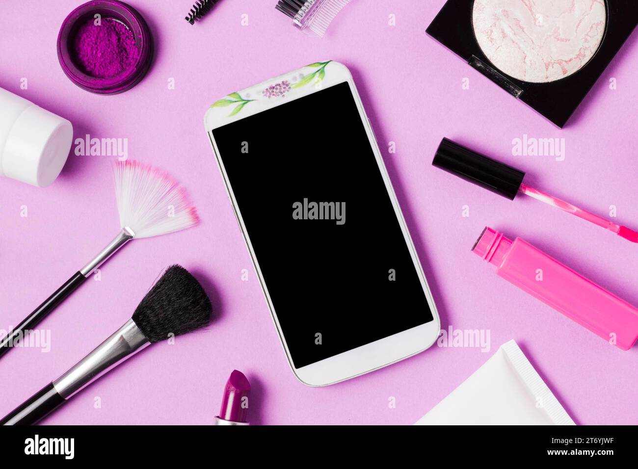 Mobile phone face lipstick hi-res stock photography and images - Alamy