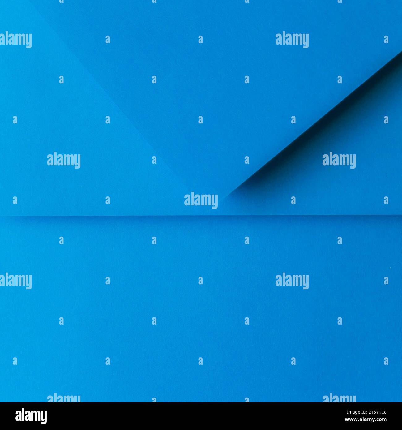 Paper fold cutout hi-res stock photography and images - Alamy