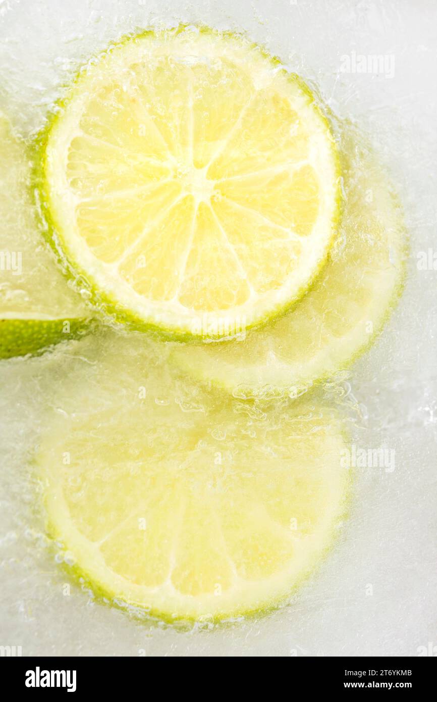 Frozen lemon slice Stock Photo - Alamy