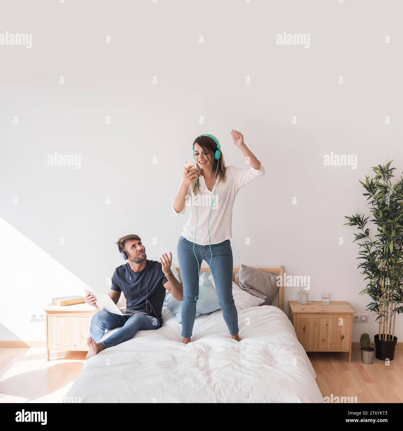 Woman headset dance hi-res stock photography and images - Alamy