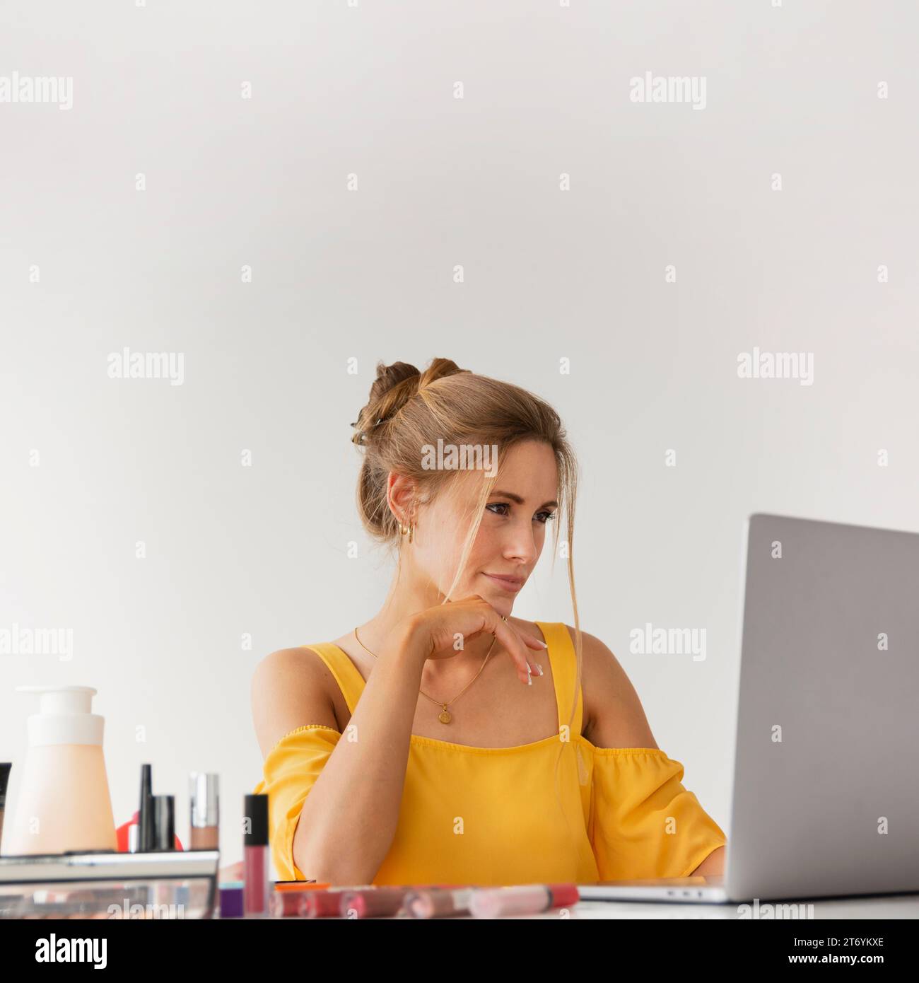 High angle view female employee hi-res stock photography and images - Alamy
