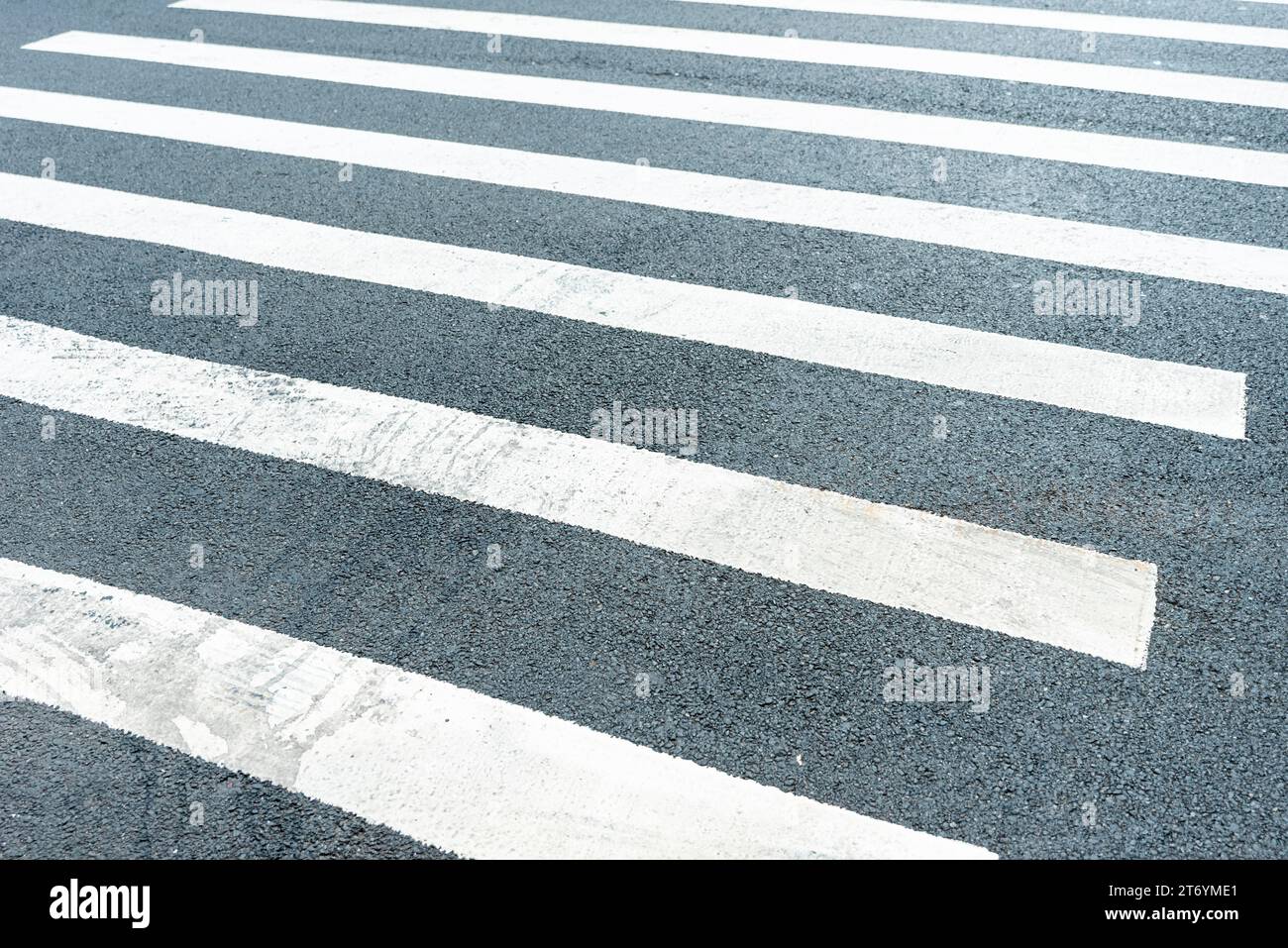People crossing crosswalk full hi-res stock photography and images - Alamy