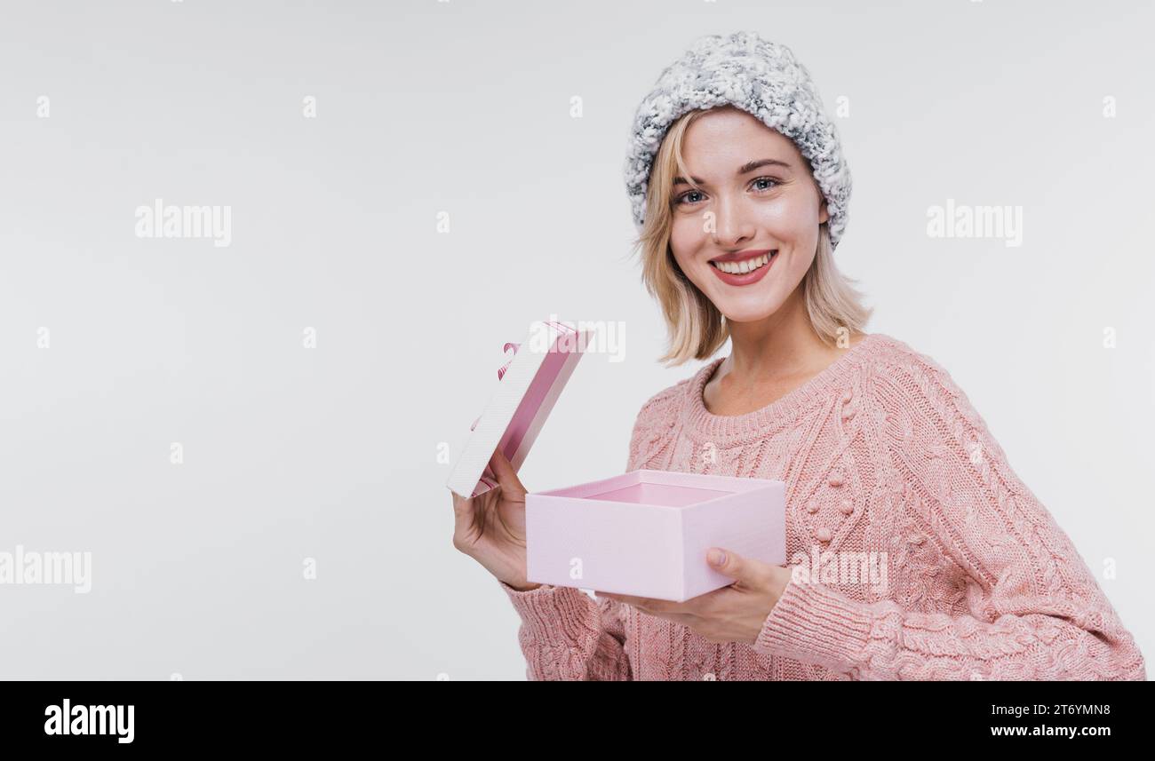 Opening box magic gift hi-res stock photography and images - Alamy