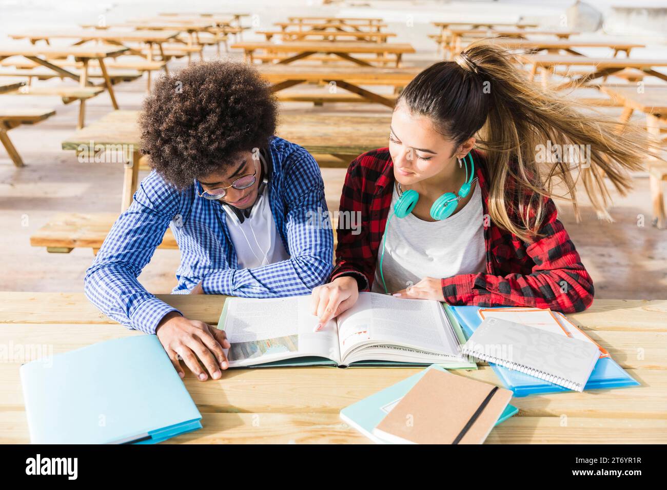 Read explain hi-res stock photography and images - Alamy