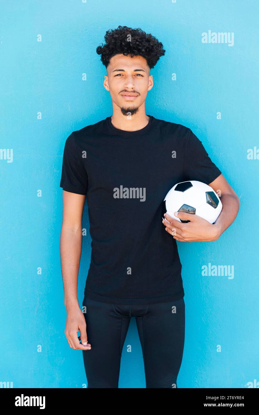 Professional football photography hi-res stock photography and images ...