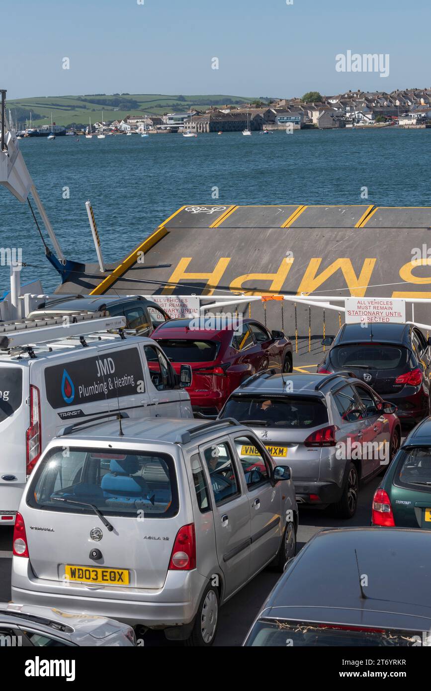 Border between devon and cornwall hi-res stock photography and images ...