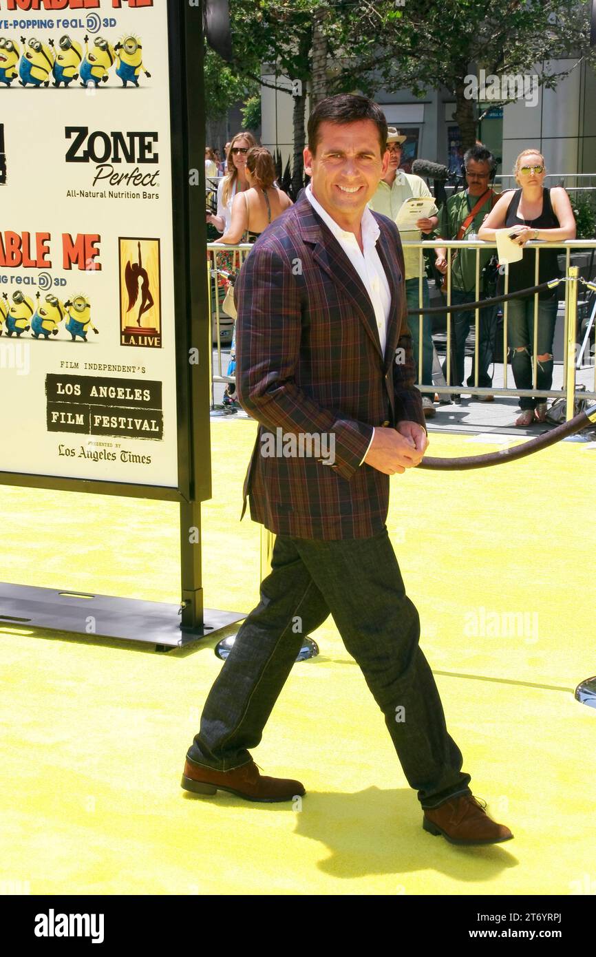 Steve Carell at the Premiere of Universal Pictures' "Despicable Me ...
