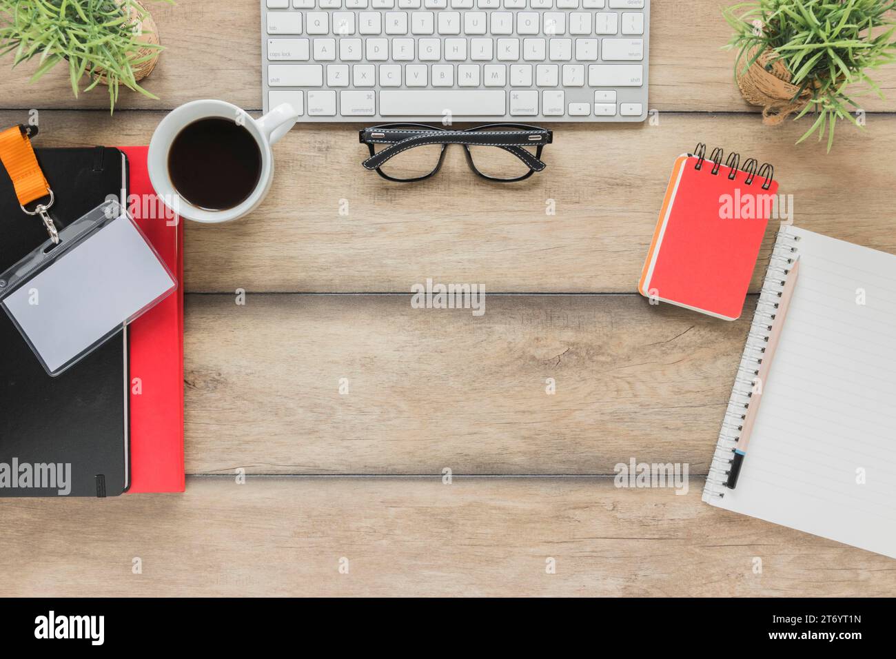 Stationary table hi-res stock photography and images - Alamy
