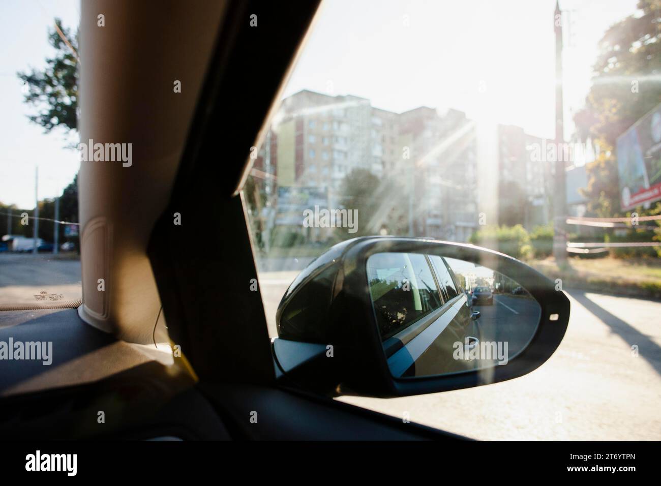 Side view of car hi-res stock photography and images - Alamy