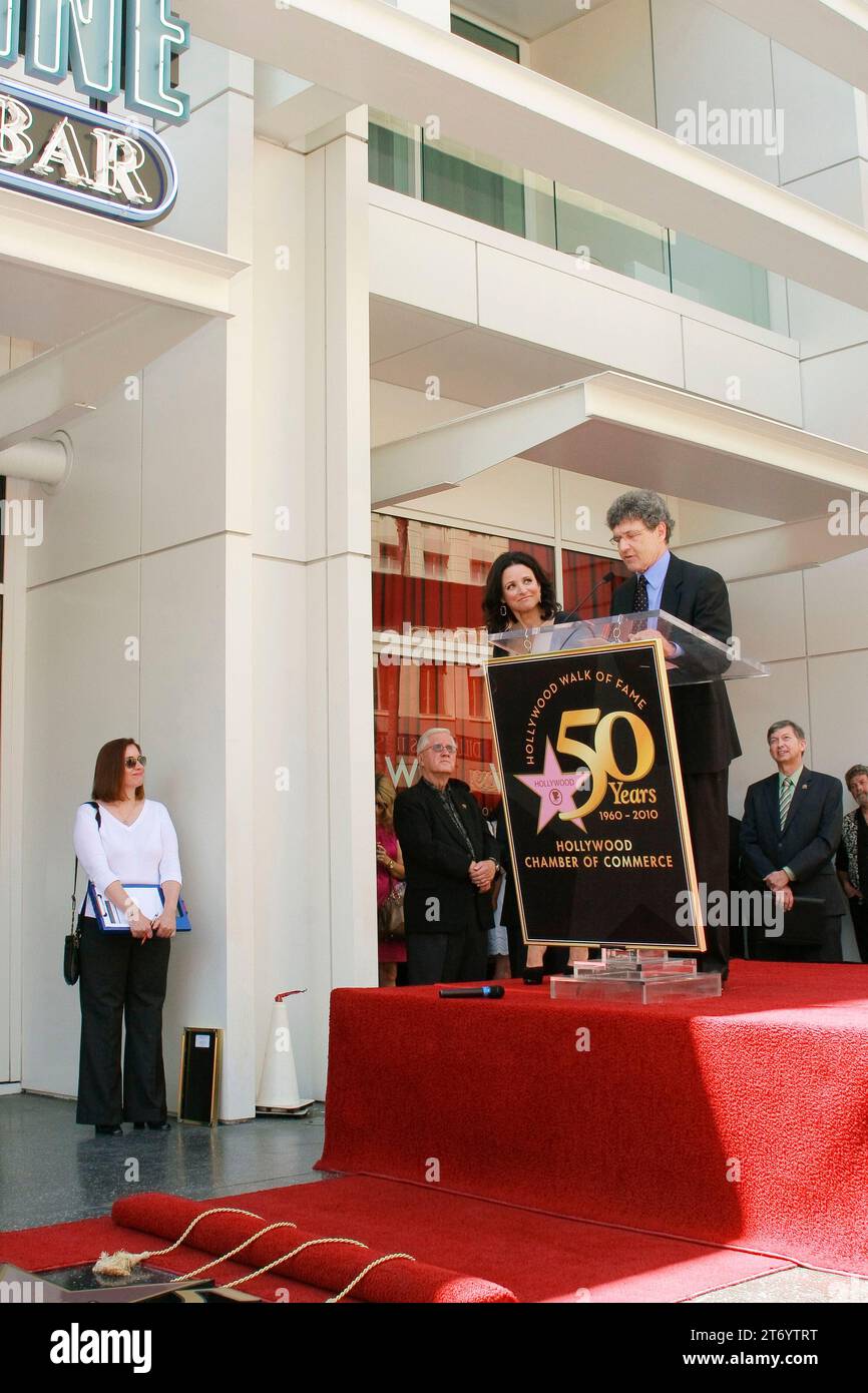 Julia Louis-Dreyfus and Alan Horn at the Hollywood Chamber of Commerce ...