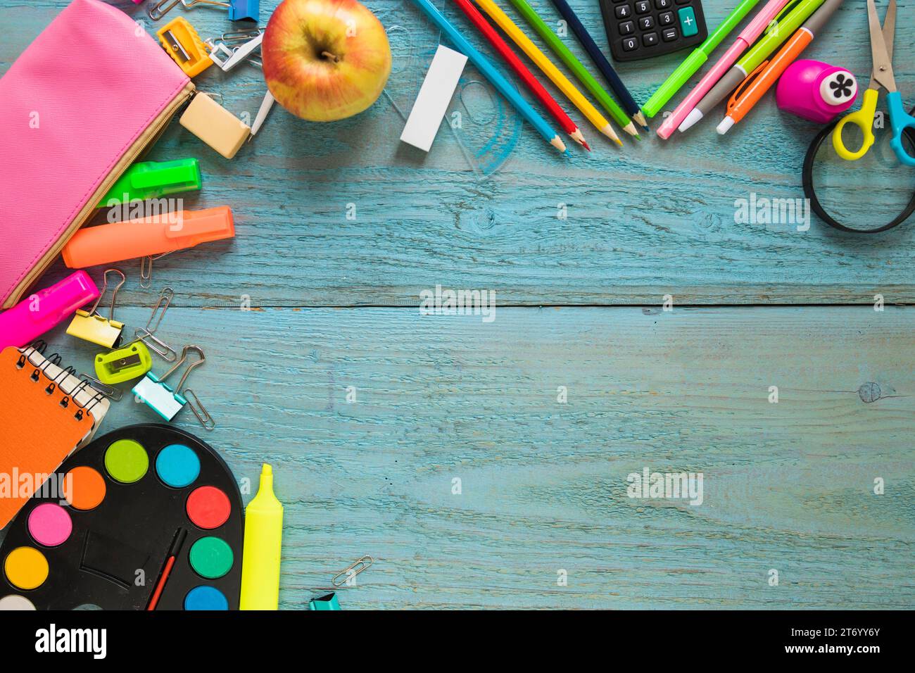 Tabletop activity hi-res stock photography and images - Alamy